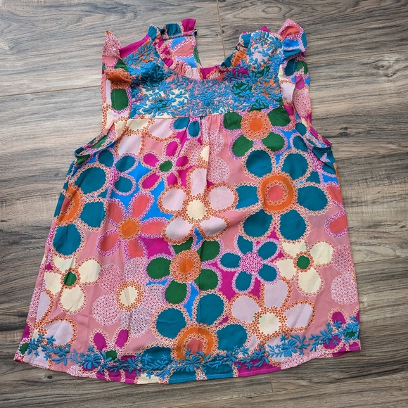 Emily Wonder | Tops | Emily Wonder Floral Round Neck Flutter Sleeve Top ...